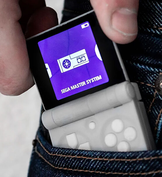 world's smallest handheld gaming system | AUSRETROGAMER